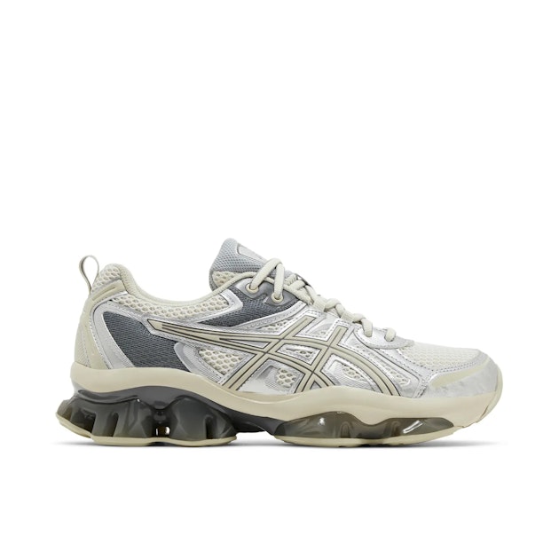 ASICS Gel-Quantum Kinetic White Light Dust | 1203A270-101 | Laced